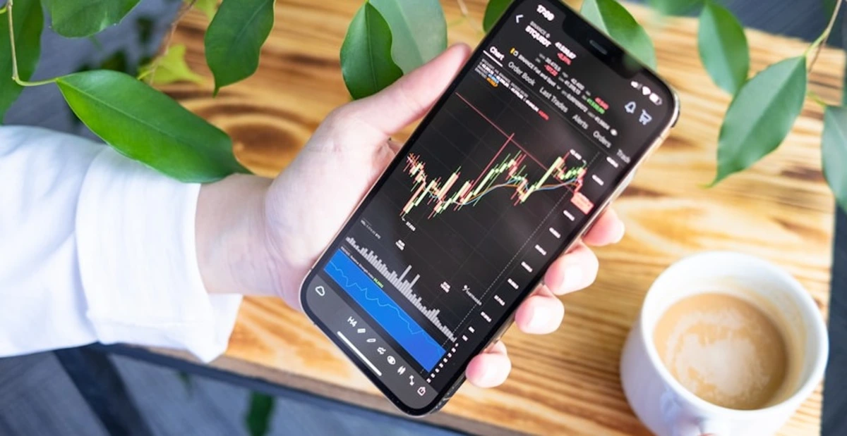 Investment Strategies for Americans in France - with Robert Levitt of ...