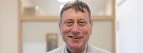 Royal Brompton clinician receives prestigious respiratory award | Royal ...